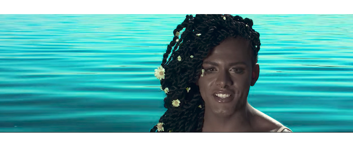 Transgender Brazilian singer Liniker becomes one with water in serene ...